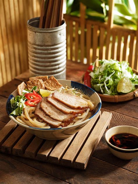 Cao Lau Hoi An A Traditional Noodle Specialty Of Hoi An Vietnam