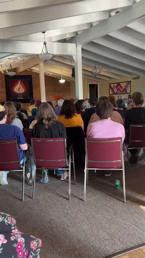 Olivia Claire On Twitter I Tried Getting Footage Of The Drag Queen Doing The Splits And