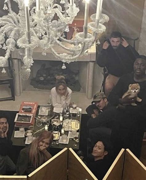 姜棟元戀上小16歲blackpink成員rosé？宋慧喬緋聞男友、認識只演電影的韓國男神姜棟元 Elle Hk