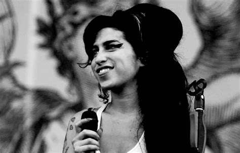 Que Vaut Back To Black Le Biopic Sur Amy Winehouse