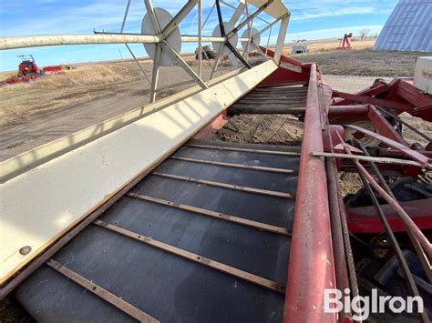 International 201 14 Self Propelled Windrower Agriculture Bigiron