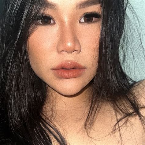 Valerie Lie Vvalerielie On Threads