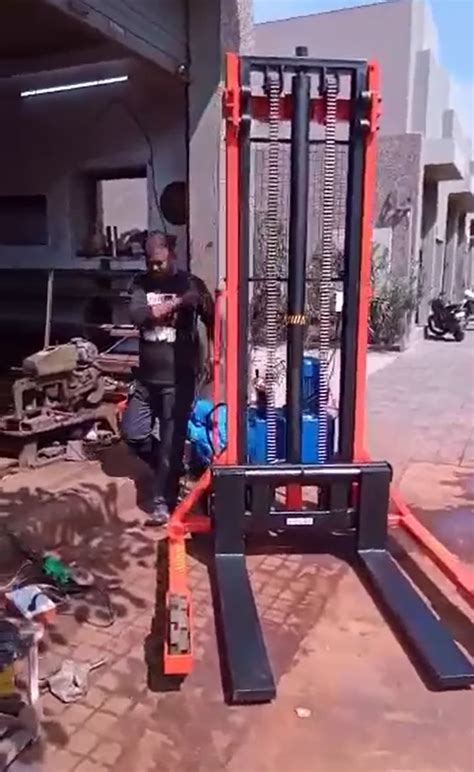 Semi Electric Stacker At ₹ 126000 Semi Electric Stacker In Ahmedabad