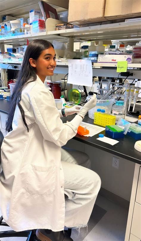 Science Outfit Aesthetic Lab Girl Female Chemist Aesthetic Lab
