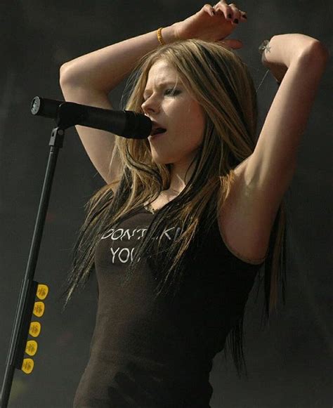 Pin De Avril Em Avril Lavigne Cantores Princesa Punk Garotas