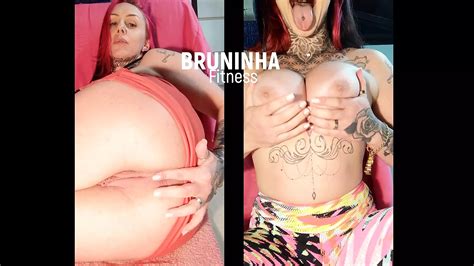 Brazilian Girl Fingering Her Ass And Teasing With Oil Split Screen