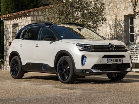 Сравнение Byd Seal 06 Gt и Citroen C5 Aircross по характеристикам стоимости покупки и