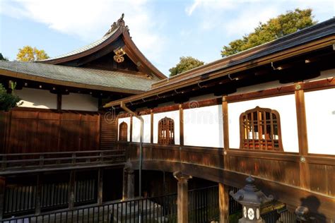 Traditionell Japansk Arkitektur Arkivfoto Bild Av Grön Träd 37196488