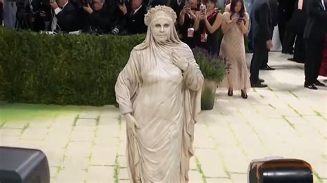 Everybodys Laughing Tate Blasts Celebrities For Absurd Met Gala Outfits