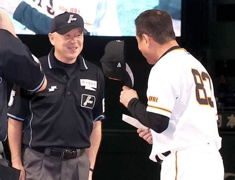 読売巨人軍さんのインスタグラム写真 読売巨人軍instagram「npb審判員 栁田昌夫 審判員 最終戦 27年間 お疲れ様