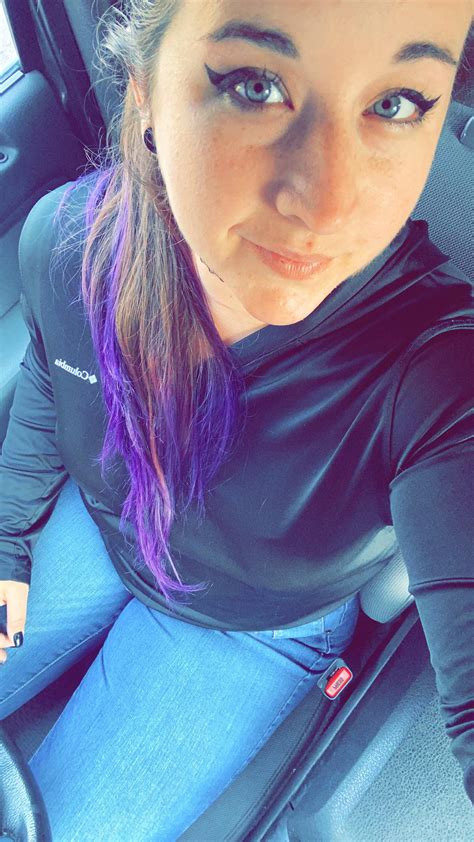 Draggin Ass This Monday Morning Distract Me R Selfieover25