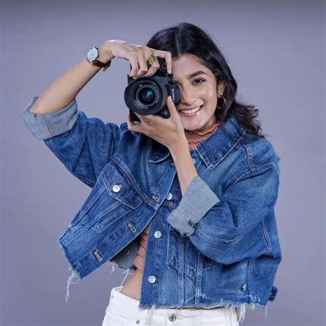 Ashlesha Thakur Biography Rising Star Of Indian Films