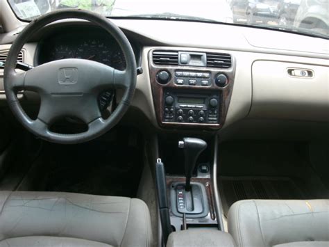 Honda Accord 2000 Coupe Interior