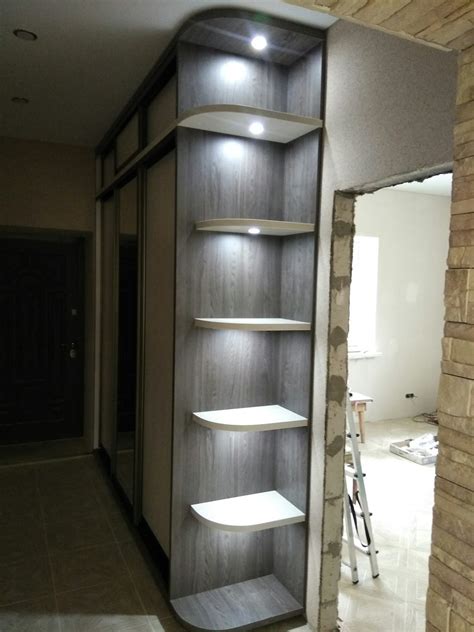 Угловые полочки к шкафу купе 90 фото