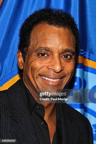 Jon Secada Portraits Photos And Premium High Res Pictures Getty Images