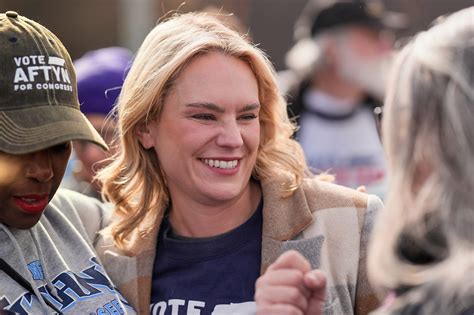 Aftyn Behn Sätter Skräck I Trump ”panik”