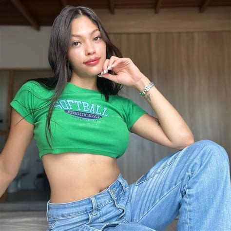 Athenea Dl Cam Model Free Live Sex Show Chat Stripchat