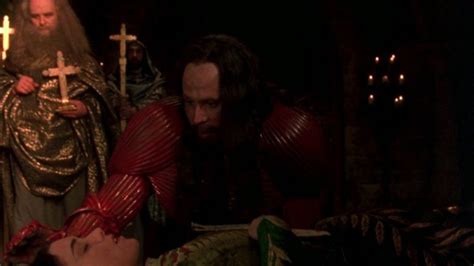 Bram Stokers Dracula Bộ Phim Kinh điển đã Bị Vặn Xoắn So Với Nguyên