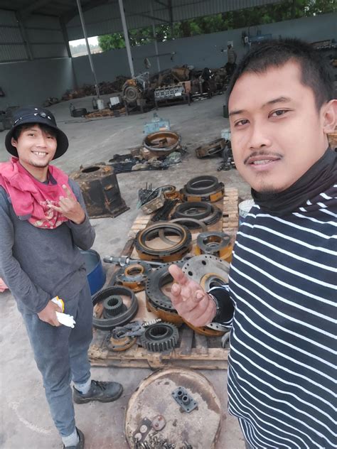 This Is Transmission D155 Bulldozer Komatsu Dismantled And Assemble