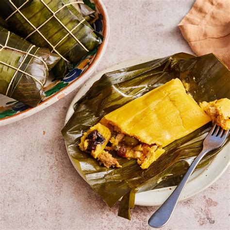 Venezuelan Hallaca File Hallacas Con Pan De Jamon Venezuelan Food 