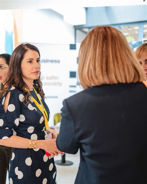 Ai întâlnit Vreodată Acel Client Care Pare Să Aibă Totul Sub Control Irina Vijoli