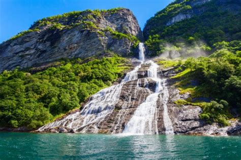 The Ultimate Guide to Fjords: Nature's Hidden Gems