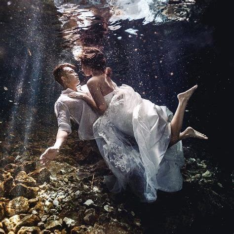 Pinterest Underwater Wedding Underwater Photos Underwater Photoshoot