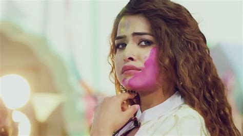 Rupali Punjabi Singer Holi Celebration Wallpaper 14085 Baltana