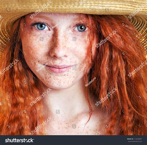 74 517 Freckle Face Girl 이미지 스톡 사진 및 벡터 Shutterstock