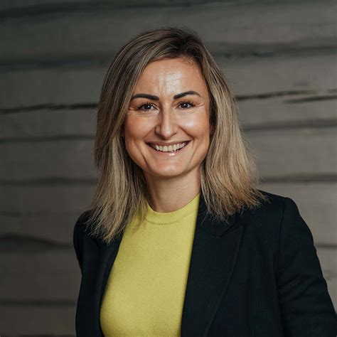 Smiljana Divjak Gas 2 Feed