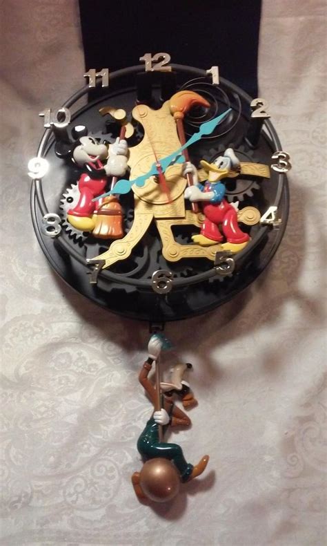 Walt Disney Pendulum Wall Clock Donald Duck Mickey Mouse Goofy Animated No Box 1873603607
