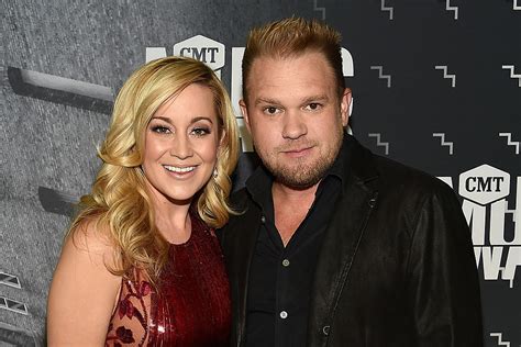 Kellie Pickler Height How Tall Is Kellie Pickler
