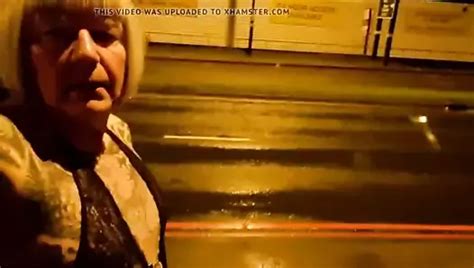 屋外ストリップショー Xhamster