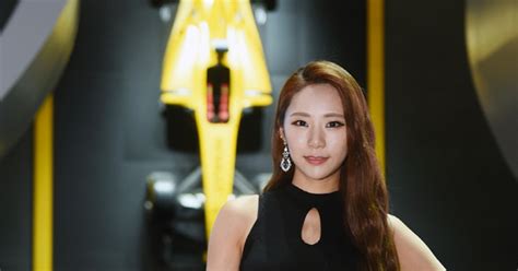 포토 클리오 Rs 220 트로피 Edc와 호흡을 맞추는 모델 박현진