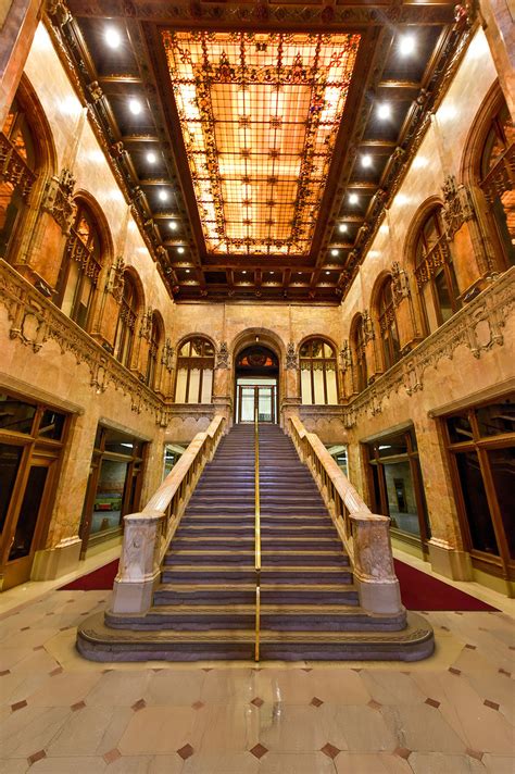 New Yorks Famous Woolworth Building Gets Mobilitie 5g