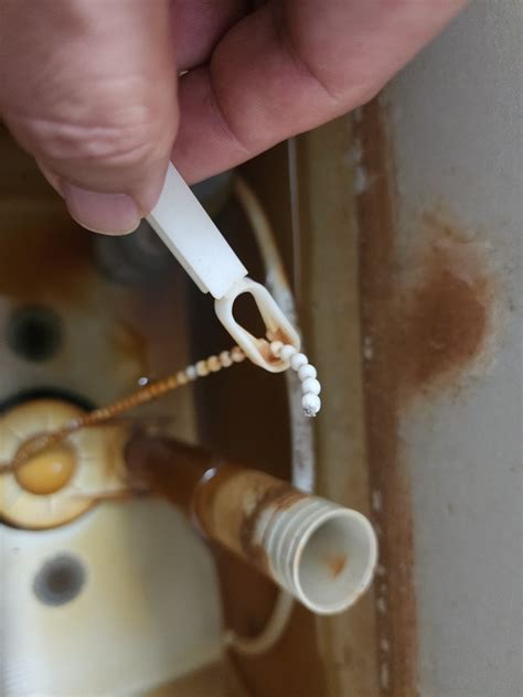 화장실 좌변기 물내리는 버튼이 안될때 3가지 수리방법