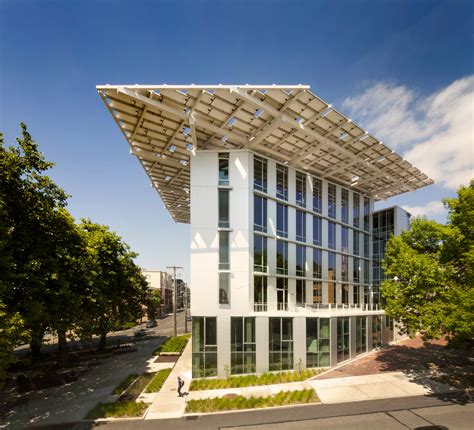 Bullitt Center Awarded 2014 Top 10 Green Projects By American Institute