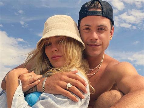 The Bachelor Alum Cassie Randolph Goes Instagram Official With