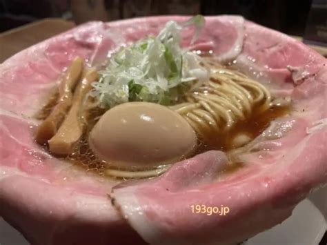 東京・神田にラーメン大戦争が！大阪の人気店が東京に殴り込み 目玉はチャーシュー5枚のせ 肉の器に│193go jp（いくみごードットジェイピー）