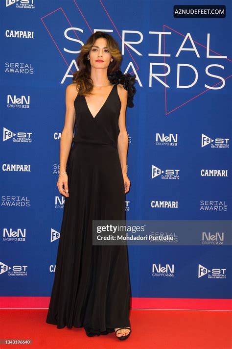 Roberta Mattei Feet Aznudefeet