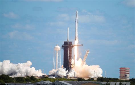 Nasas Artemis Rocketship On Course For Moon After Epic Launch Ibtimes Uk