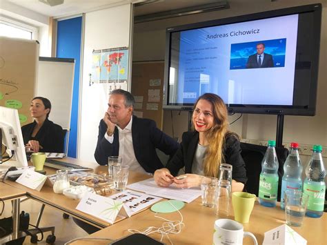 Ndr Chefredakteur Andreas Cichowicz Besucht Die Ndr Summer School Regine Stünkel