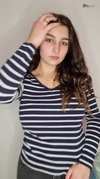 18_19s Videos_63(2)(2).mp4 - Share Files Online & Send Larges Files with TeraBox