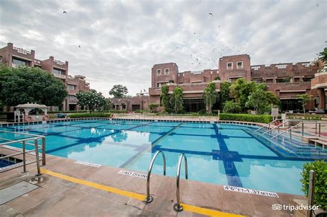 Itc Rajputana Jaipur A Luxury Collection Hotel Pool Pictures
