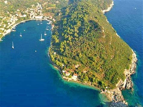 Sudurad Island Sipan Tourist Guide