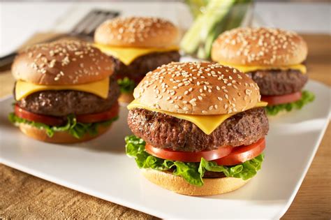 Classic Beef Cheeseburgers