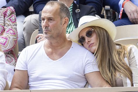 Delphine Wespiser Single She Announces Her Breakup With Roger