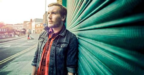 Rob Lynch Streams New Single Prove It Kerrang