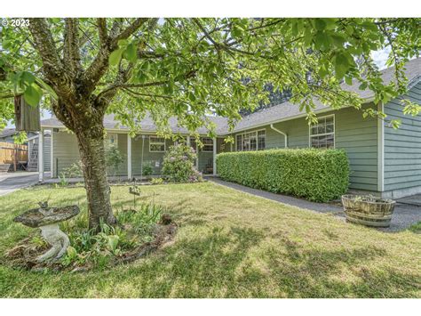 2160 Nw Miller Ave Gresham Or 97030 Trulia