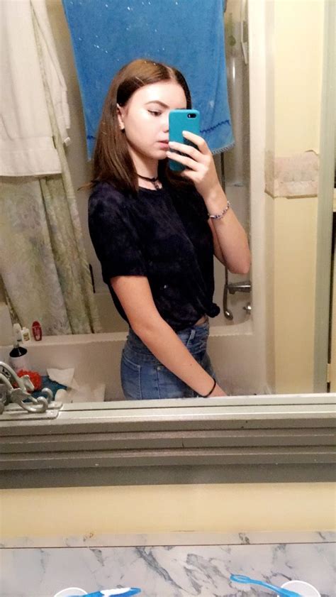 Pin By Trin On Trin Mirror Selfie Selfie Scenes